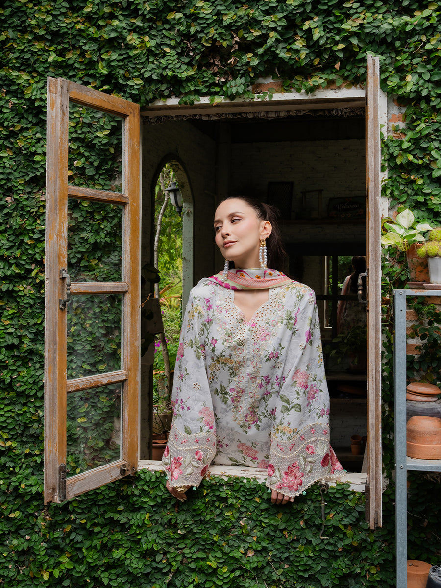 Lush – Yards